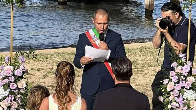 Palau: celebrato il primo matrimonio davanti al mare di Porto Rafael Palau: celebrato il primo matrimonio davanti al mare di Porto Rafael